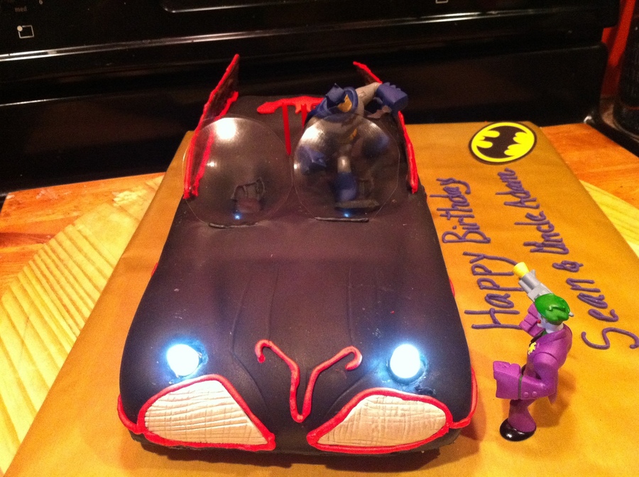Batman Batmobile Cake - CakeCentral.com