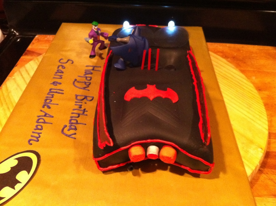 Batman Batmobile Cake - CakeCentral.com
