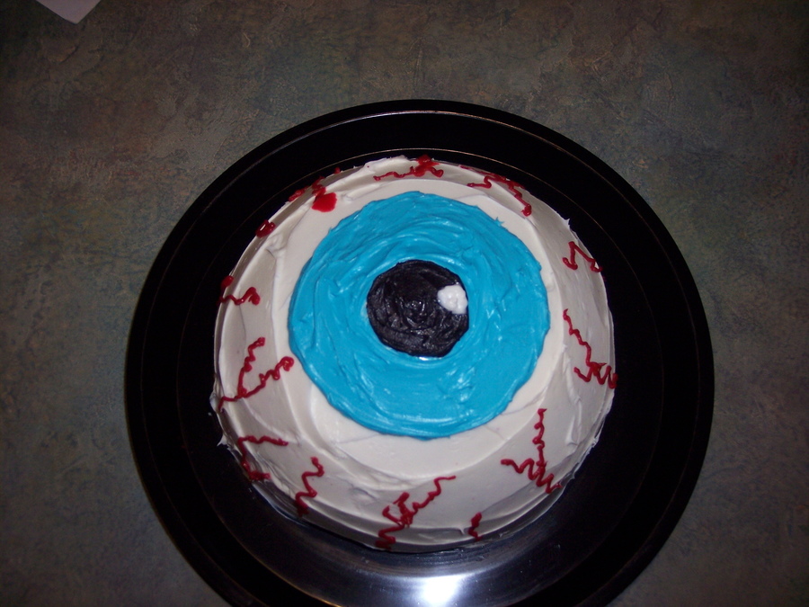 Eyeball Cake - CakeCentral.com