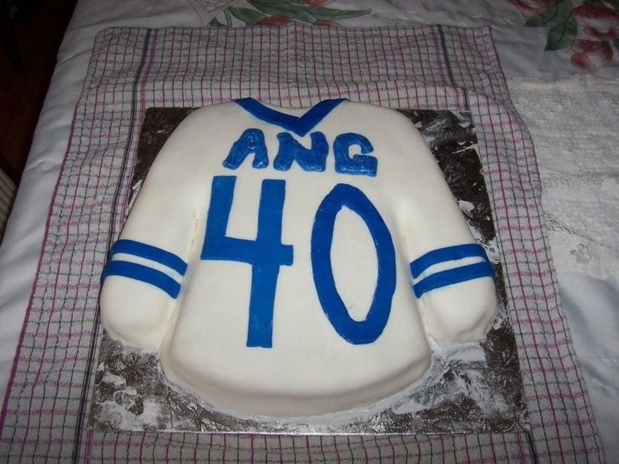 Maple Leaf Jersey - CakeCentral.com