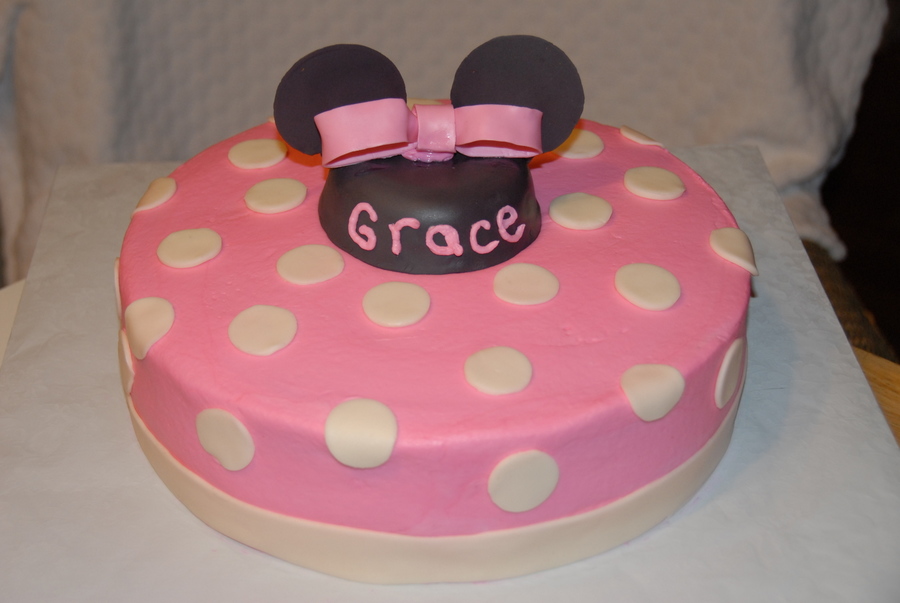 Minnie Mouse Buttercream W/fondant - CakeCentral.com