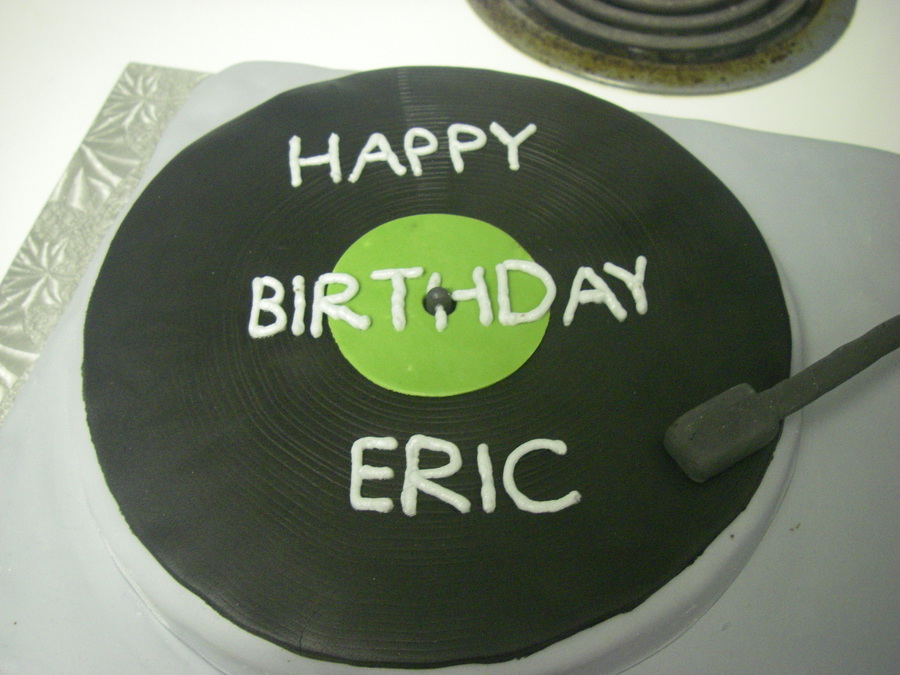 Turntable Birthday Cake - CakeCentral.com