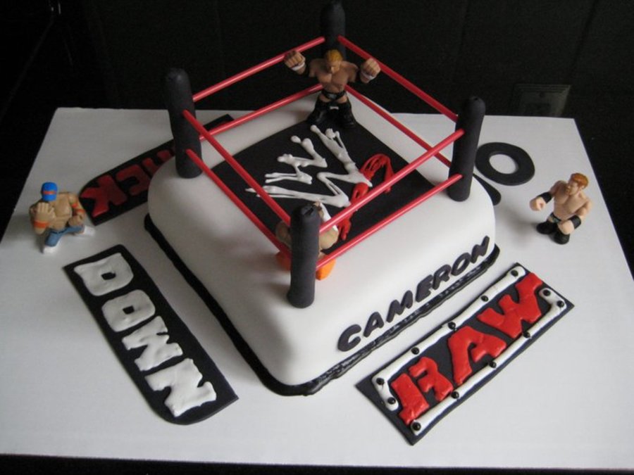 Wrestling Cake - CakeCentral.com