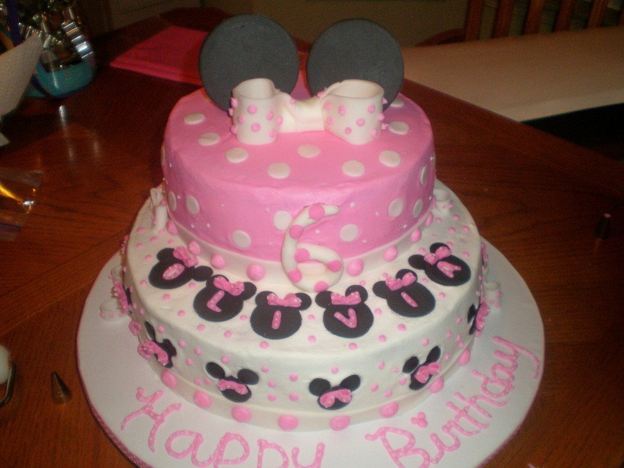 Minnie Mouse - CakeCentral.com