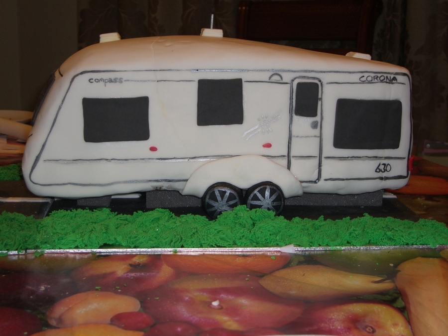 Caravan Cake - CakeCentral.com