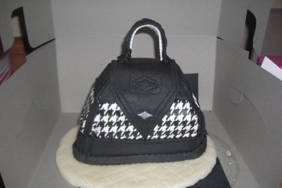 Purse Cake - CakeCentral.com