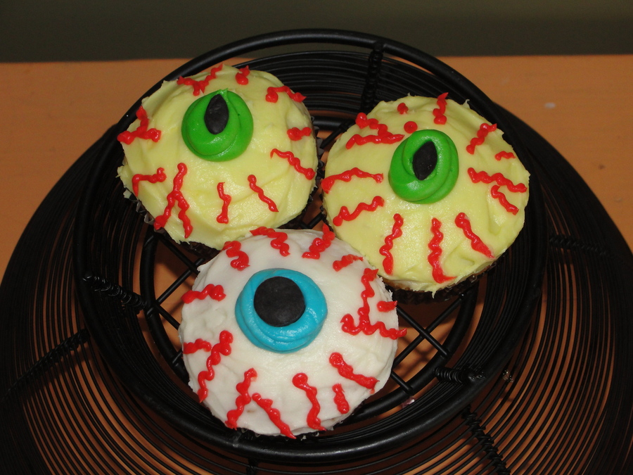 Eyeballs - CakeCentral.com