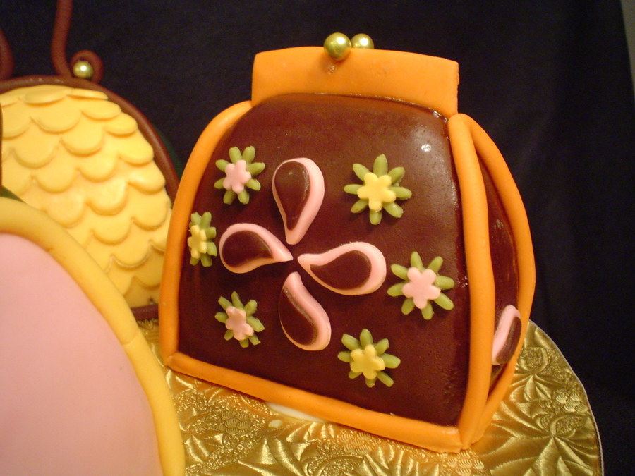 Mini Shoe Boxes & Purses - CakeCentral.com