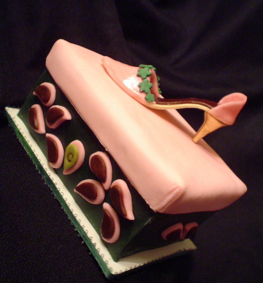 Mini Shoe Boxes & Purses - CakeCentral.com