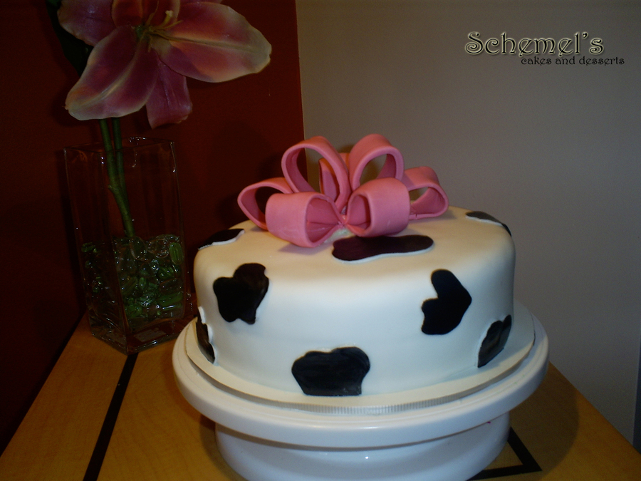 Cow Cake - CakeCentral.com