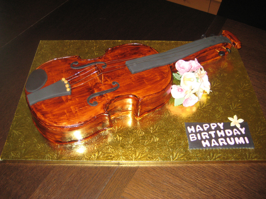 Violin Cake - CakeCentral.com