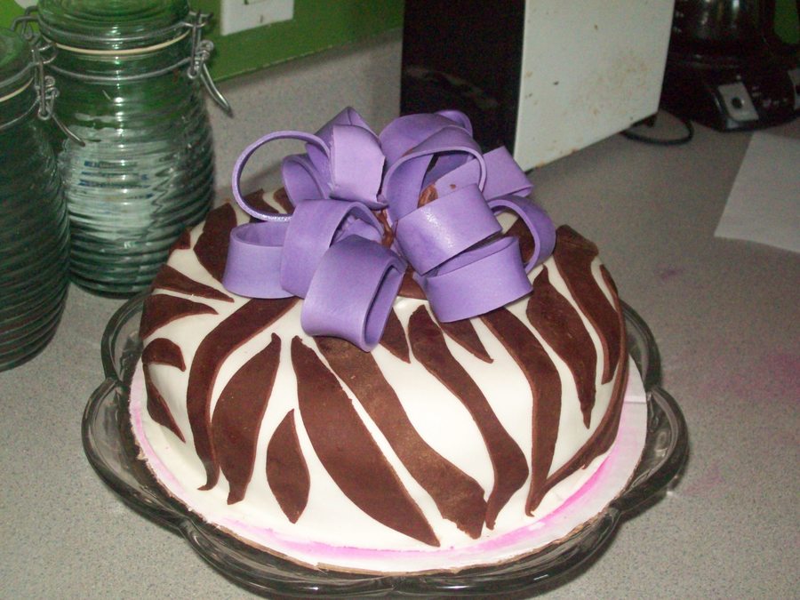 Zebra Cake - CakeCentral.com