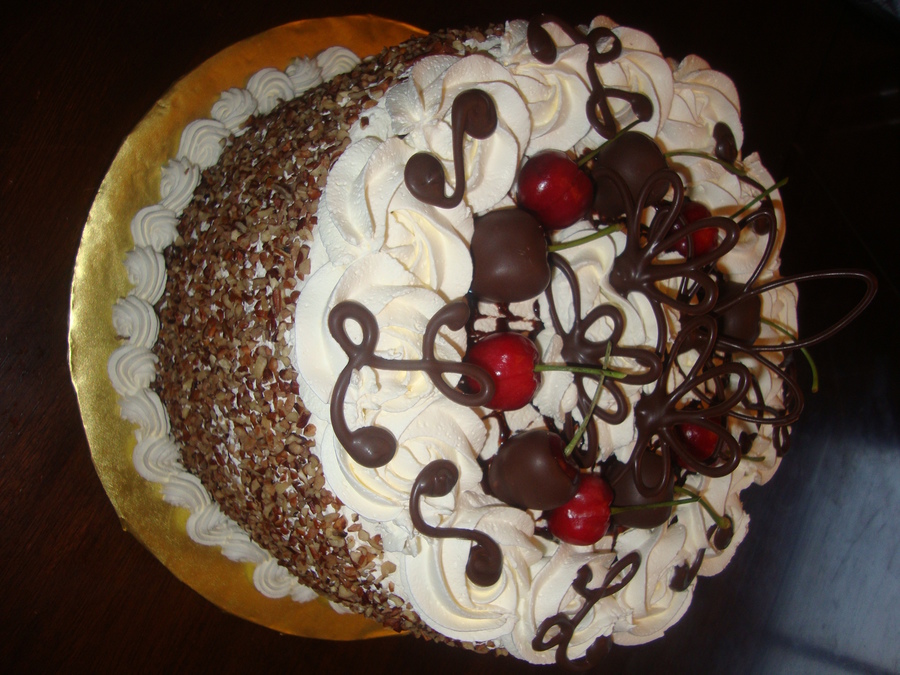Laura's Banana Split Cake - CakeCentral.com