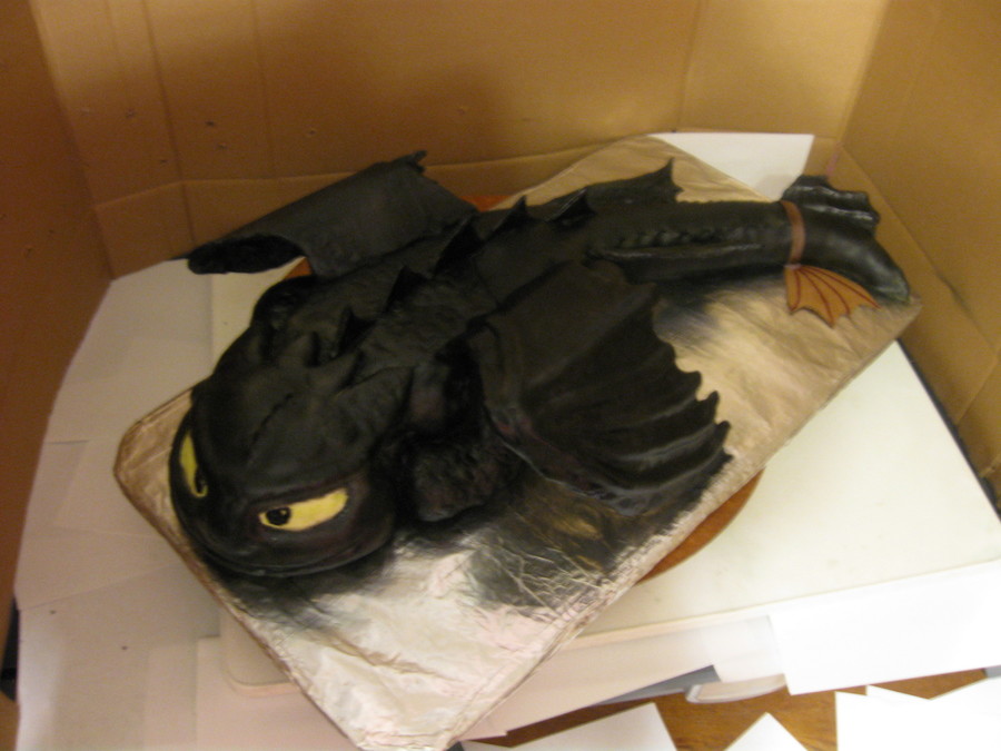 "toothless" - CakeCentral.com