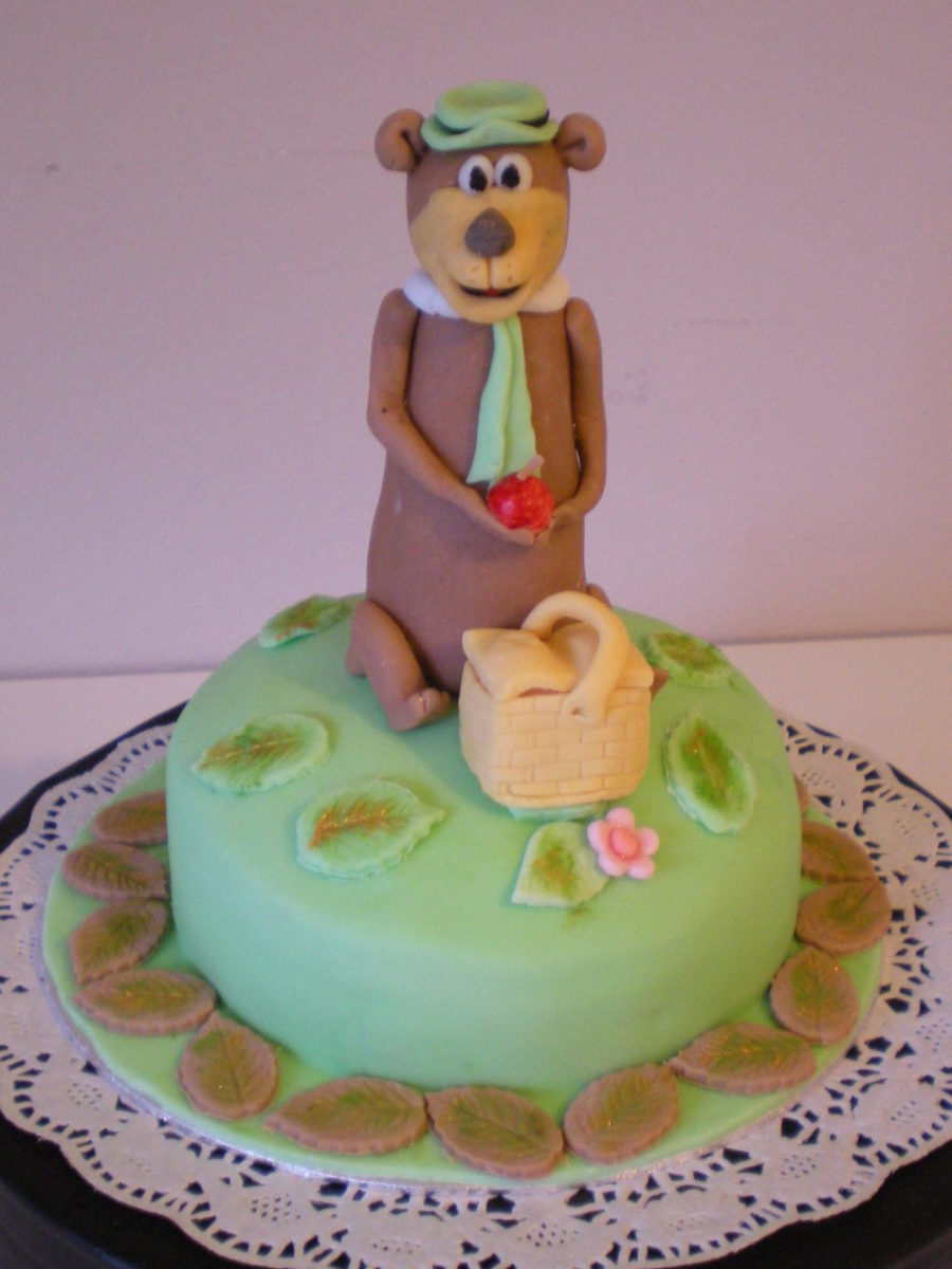 Yogi Bear - CakeCentral.com