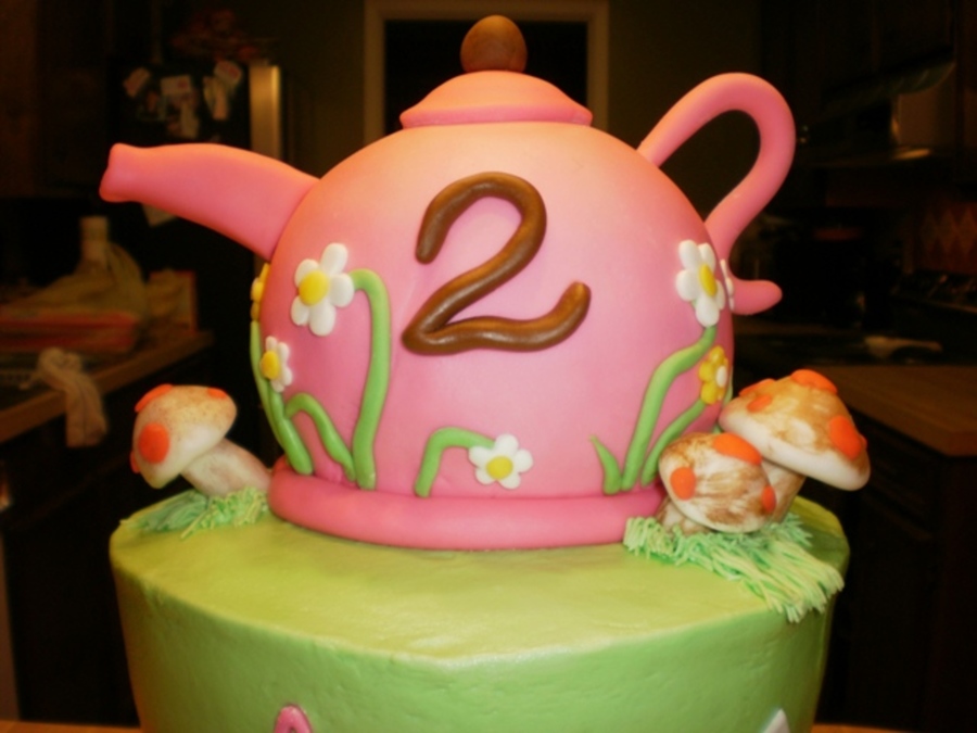 Mad Hatter Tea Party Cake - CakeCentral.com