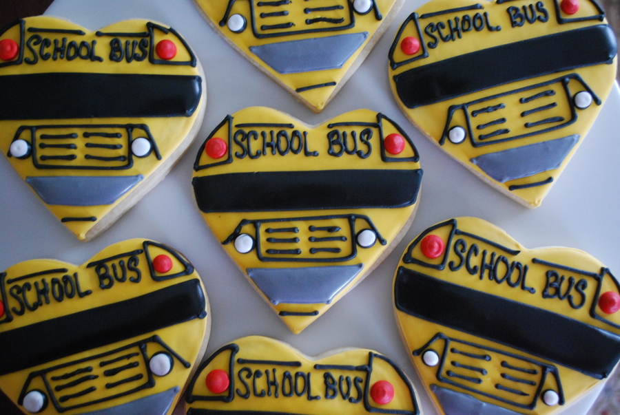 School Buses ~ Back To School! - CakeCentral.com