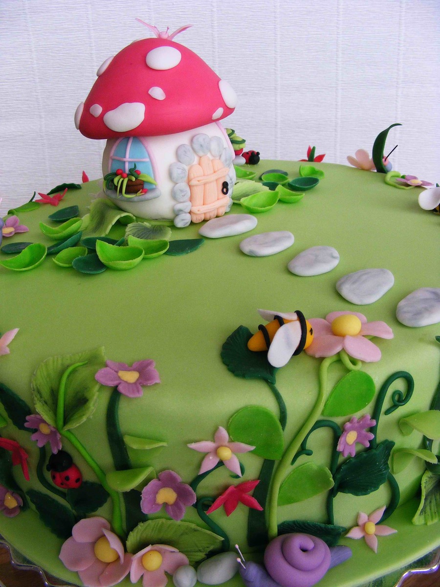 Mushroom Cake - CakeCentral.com