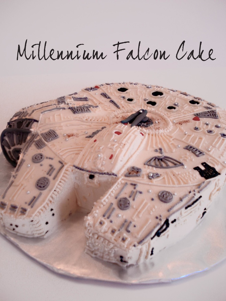 Millennium Falcon - CakeCentral.com