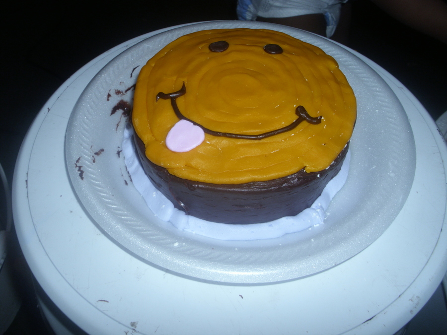 Smiley Face - CakeCentral.com