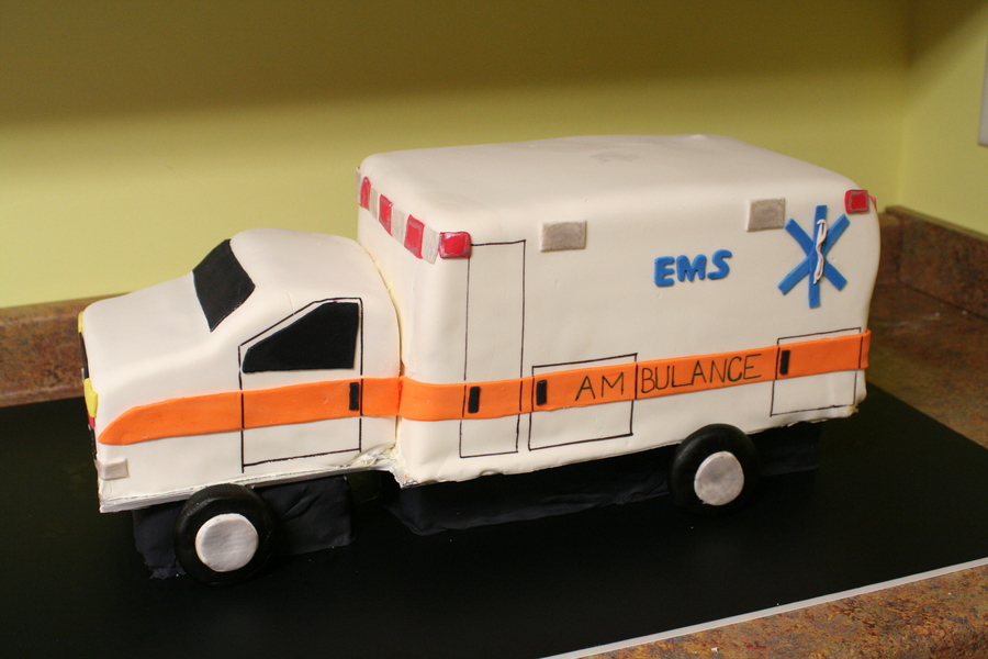 Ambulance - CakeCentral.com