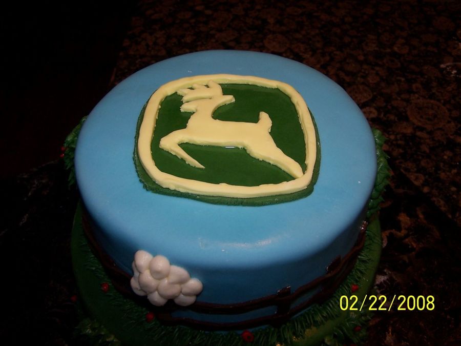 John Deere Logo - CakeCentral.com