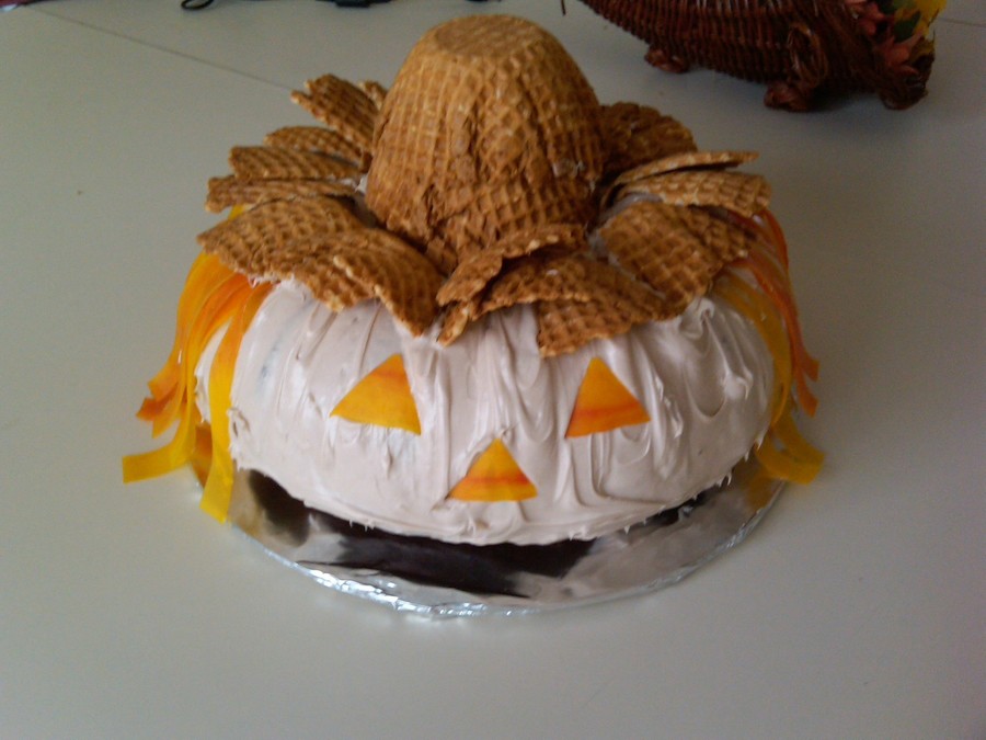 Scarecrow Cake - CakeCentral.com