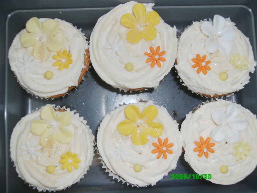 Flower Yellow/orange Cupcakes - CakeCentral.com