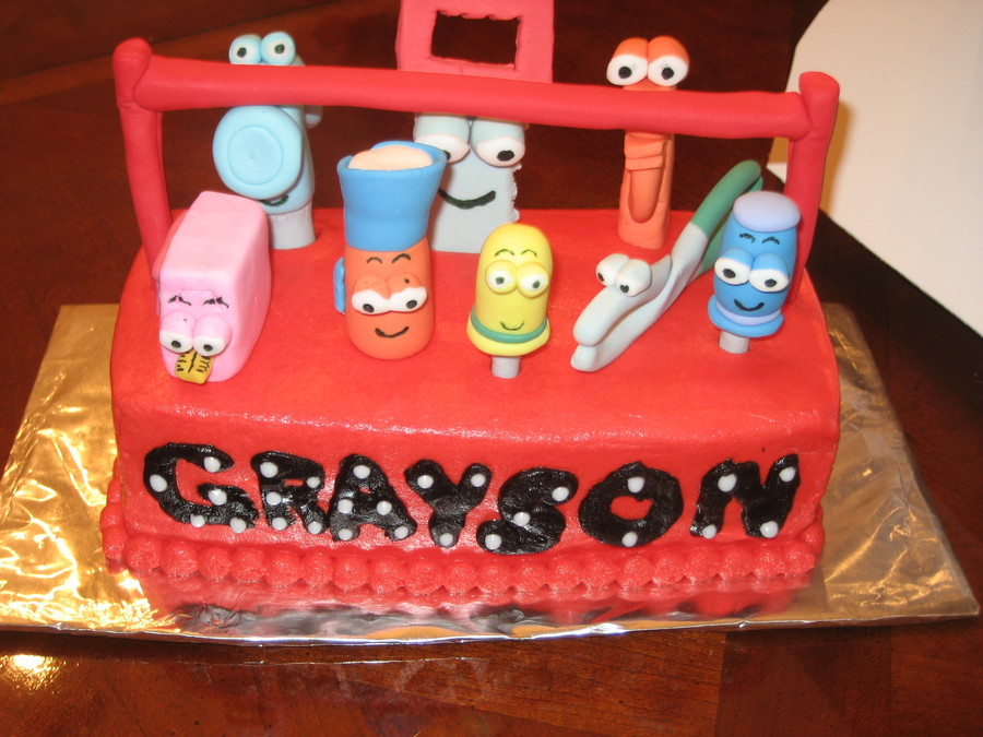 Handy Manny Toolbox - CakeCentral.com