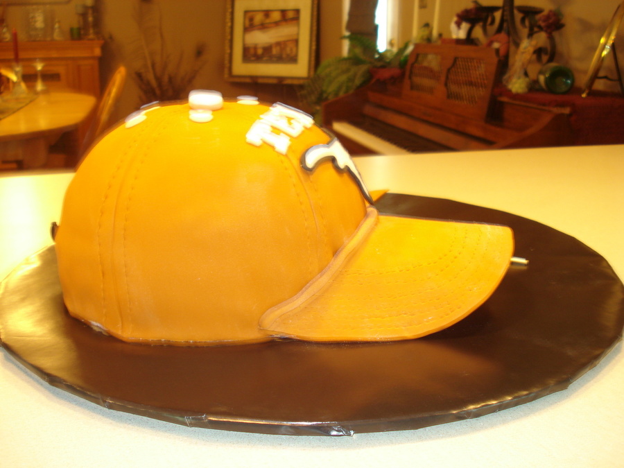 Texas Longhorn Baseball Cap - CakeCentral.com