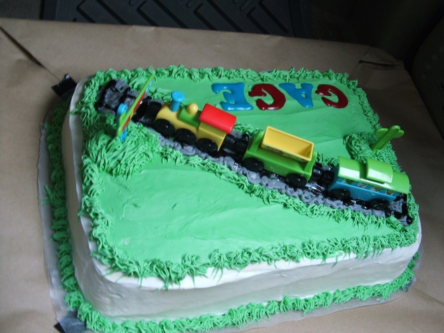 Gage's Train Cake - CakeCentral.com