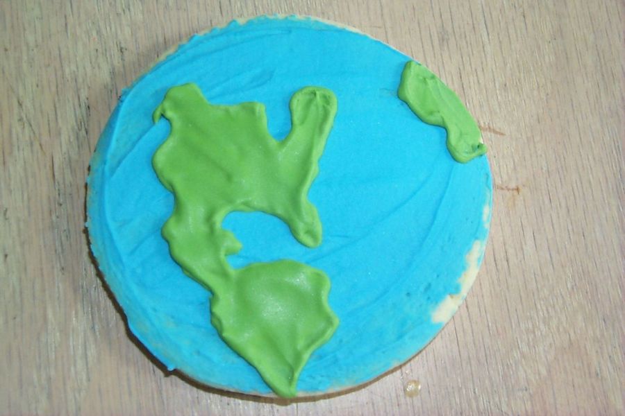 Globe - CakeCentral.com
