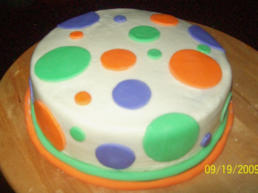 Polka Dot Cake - CakeCentral.com