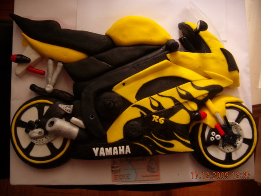Yamaha Motor Cake - CakeCentral.com