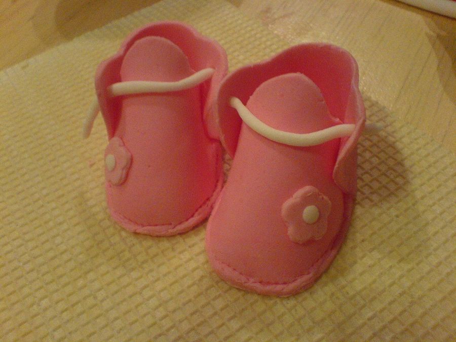 Baby Booties - CakeCentral.com