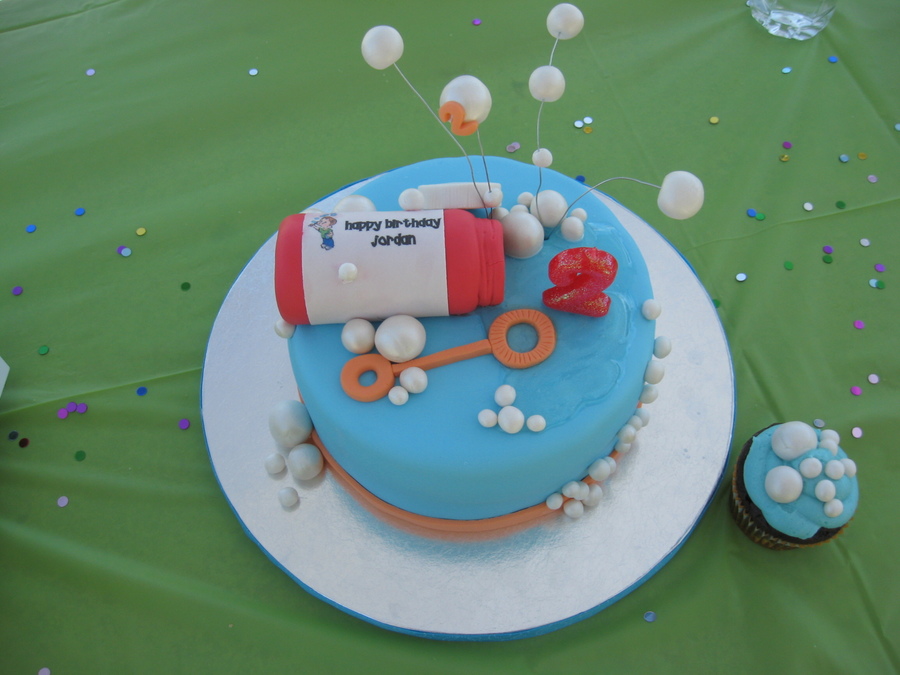 Bubbles Everywhere - CakeCentral.com