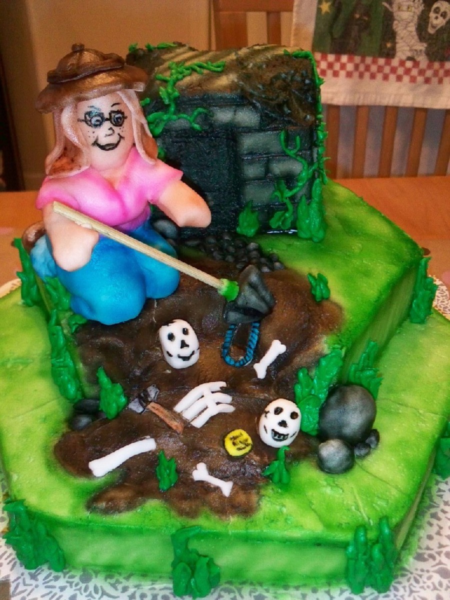 Archeology Cake - CakeCentral.com