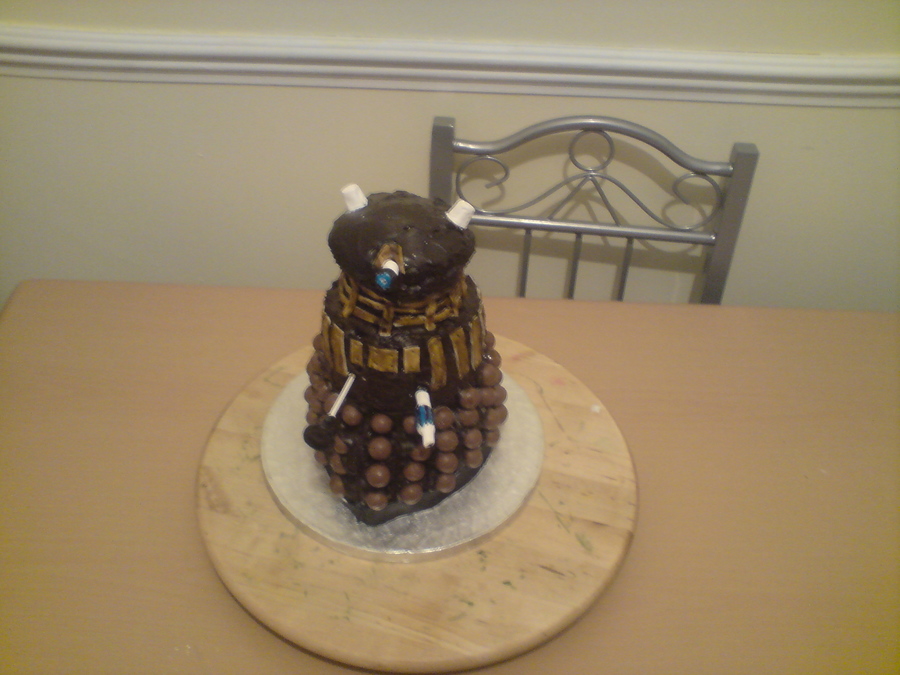 Dalek Birthday Cake - CakeCentral.com