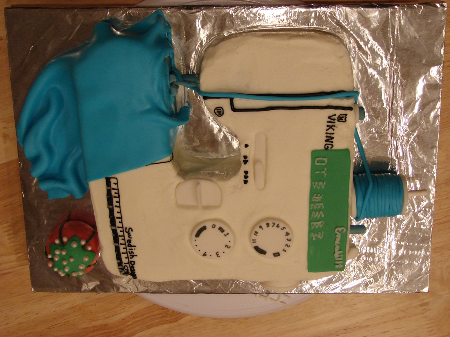 Sewing Machine Cake - CakeCentral.com