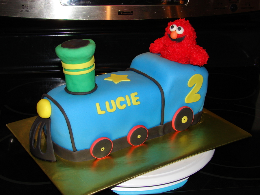 Elmo Train Cake - CakeCentral.com