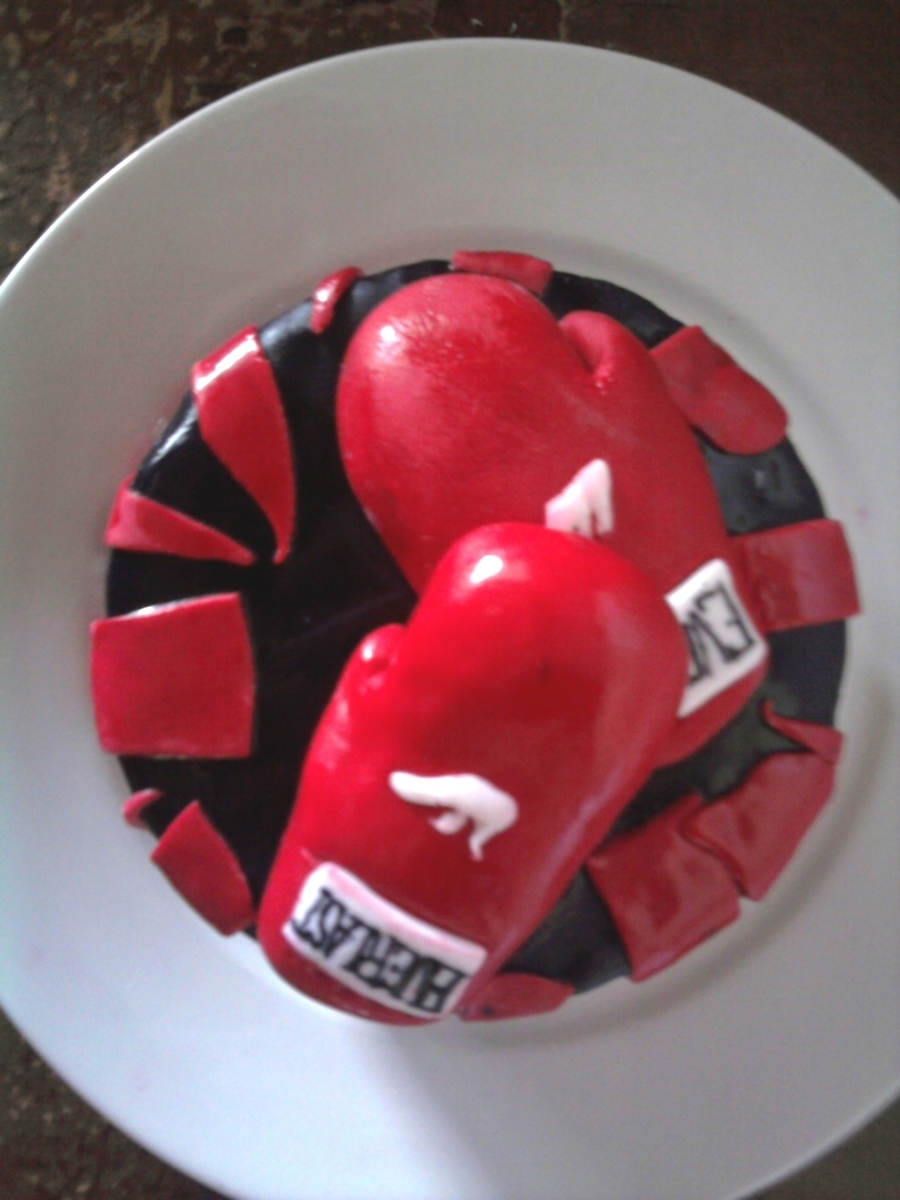 Boxing Glove Them - CakeCentral.com
