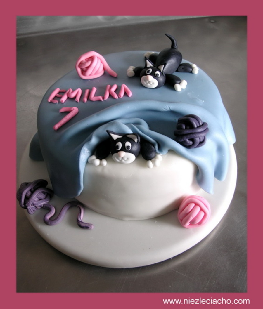 Cats - CakeCentral.com