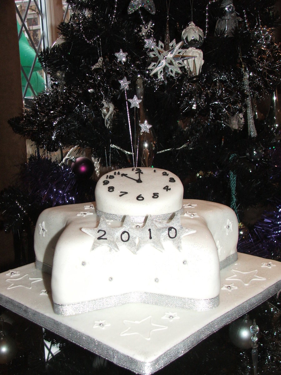 New Year Clock - CakeCentral.com