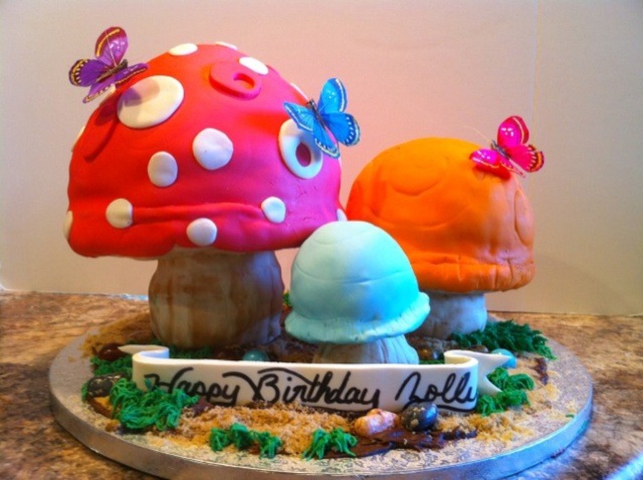 Mushroom Cake - CakeCentral.com