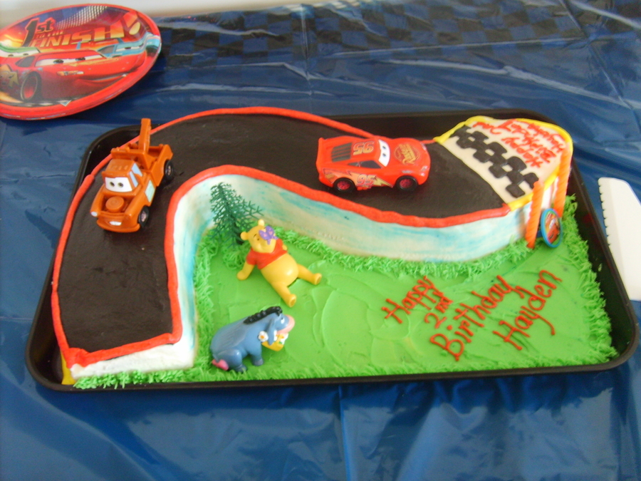 Race Track With Cars - CakeCentral.com