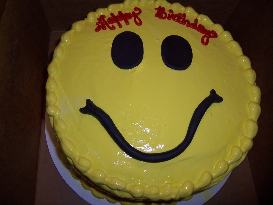 Smiley - CakeCentral.com