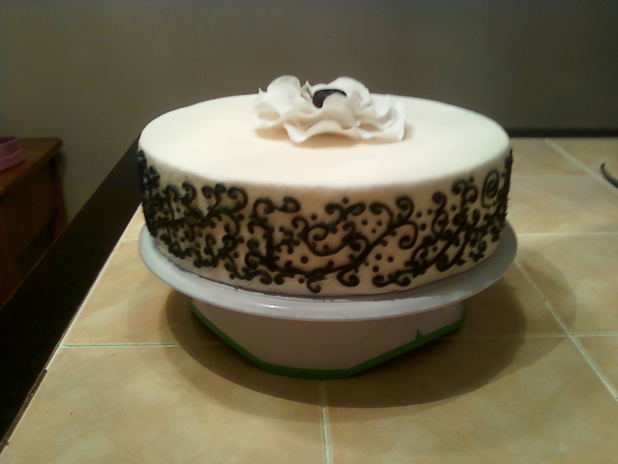 Black & White Scroll Cake - CakeCentral.com