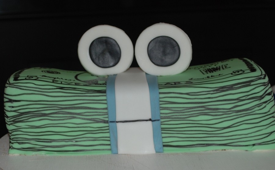 Geico Money Cake - CakeCentral.com