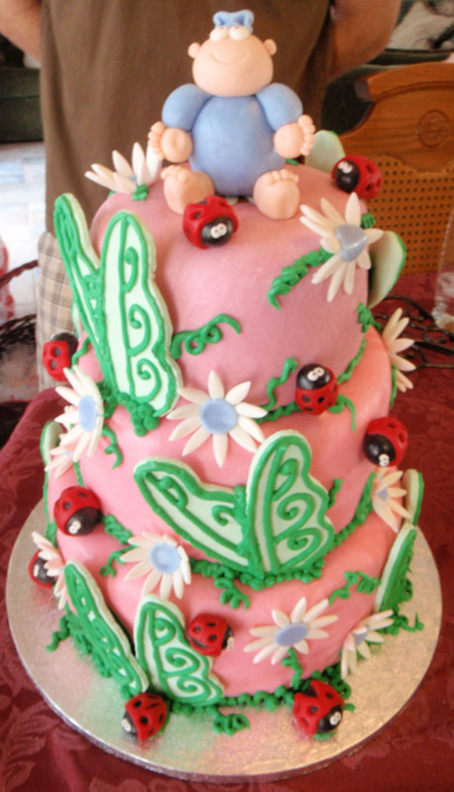 Fondant Lady Bug Cake - CakeCentral.com