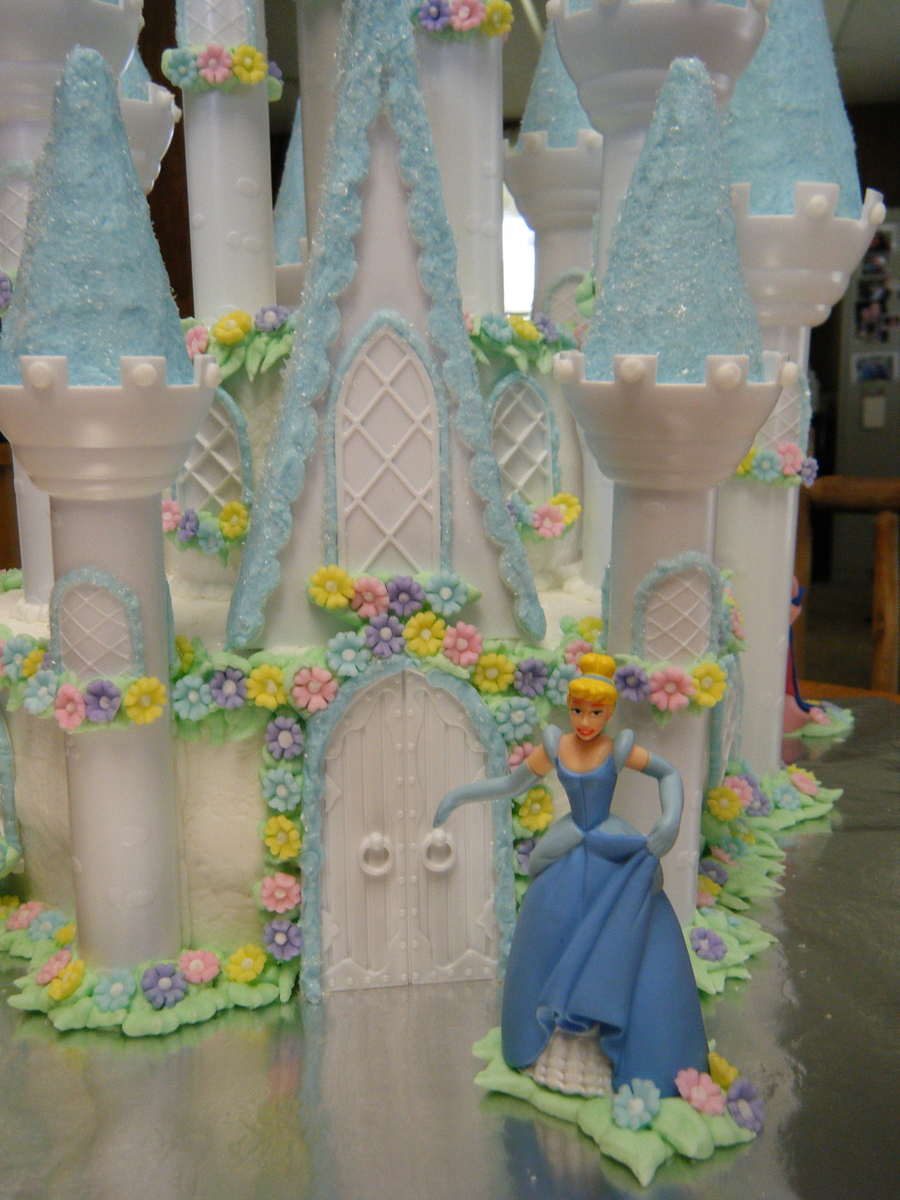 Cinderella's Castle Cake - CakeCentral.com